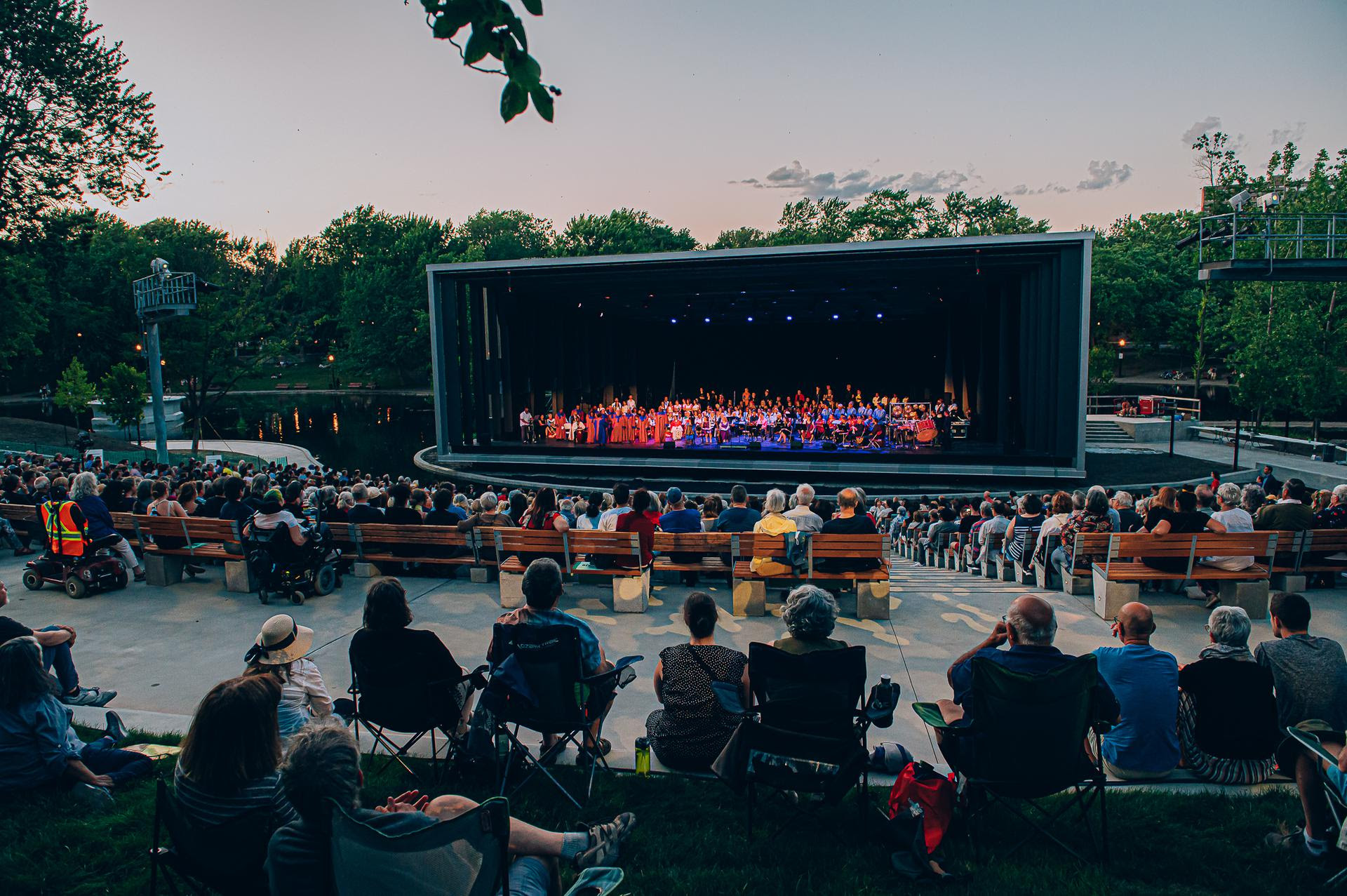 Cet été, vivez des expériences culturelles au Théâtre de Verdure